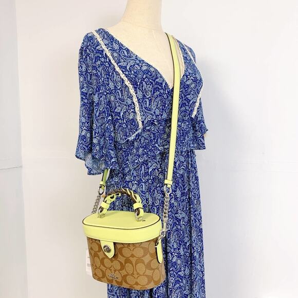 Coach | Bags | Coach Cj63 Kay Crossbody In Signature Canvas In Khaki ...